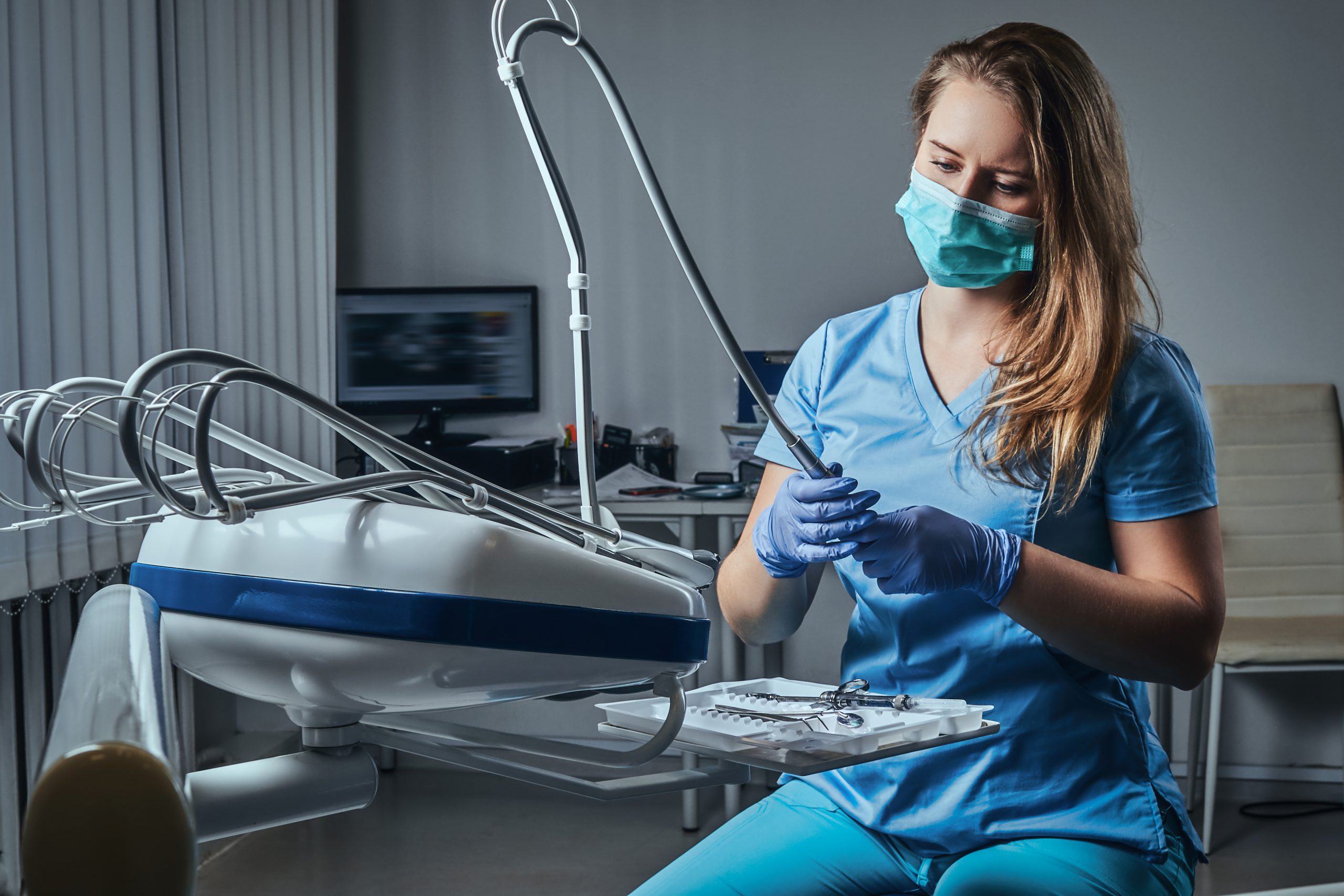 What It Takes To Become A Dental Assistant Artistic Touch Dentistry